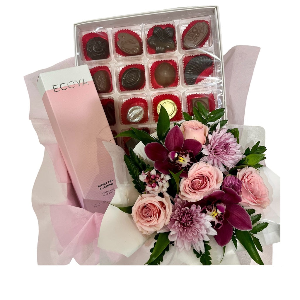 Gift Baskets & Bundles – Mayflower-Studio-Florist